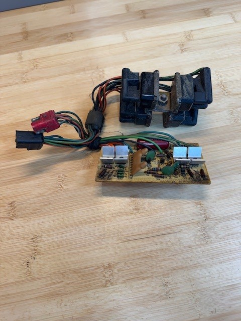 Sequential Turn Signal Unit - '69 '70 Parts for Sale - Classic Cougar ...